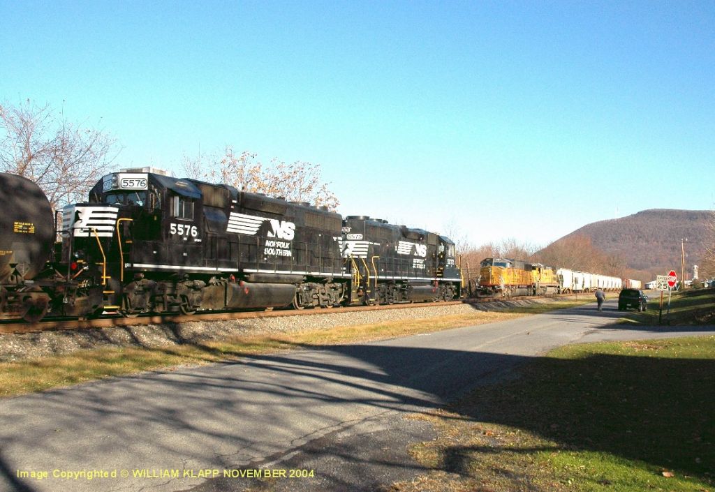 NS H2W 5572 , 5576 passing NS 13T UP 2457 , UP 9347
